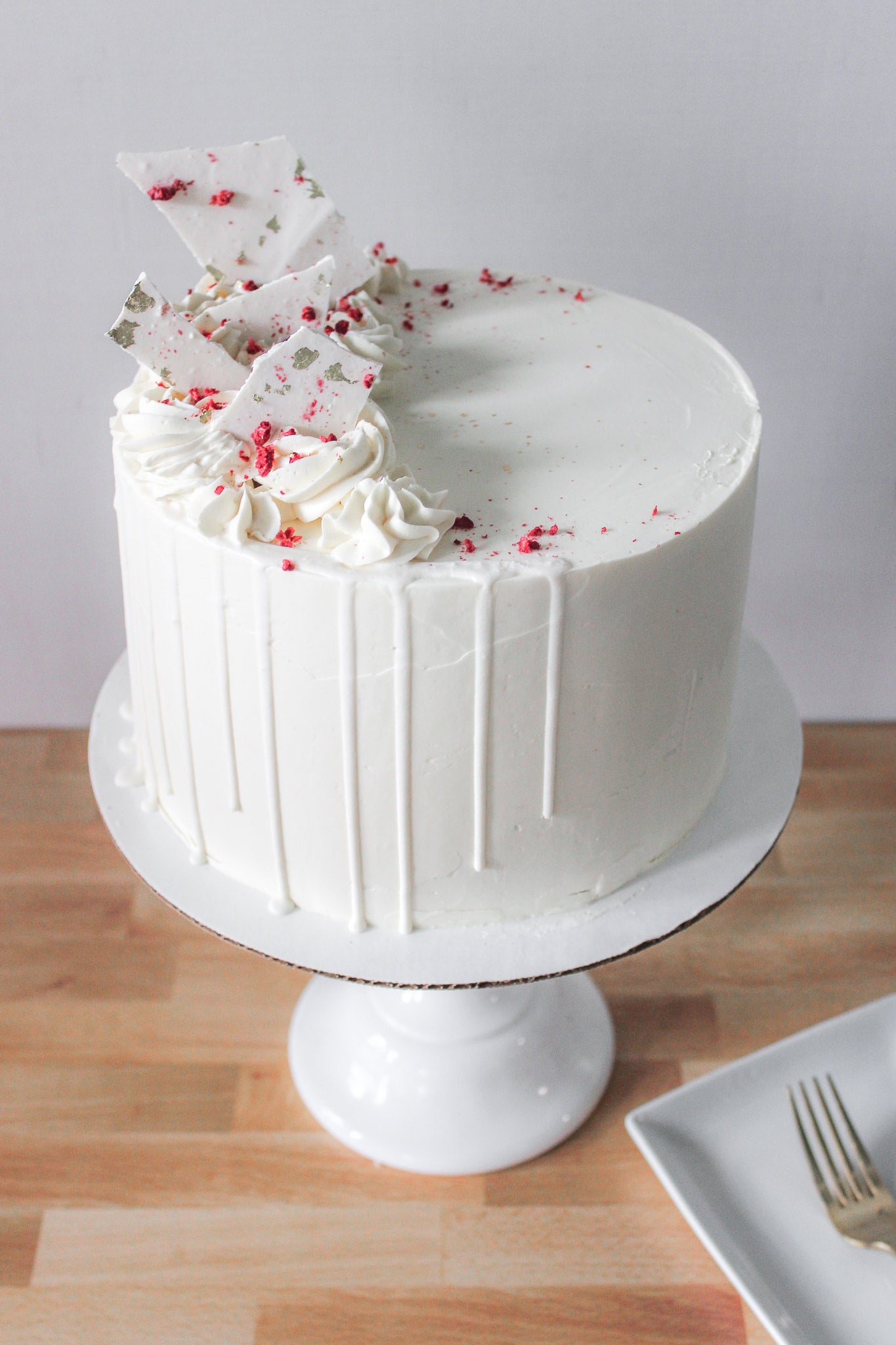 ROYAL RASPBERRY CAKE - (vanilla cake, raspberry filling) | The SweetSide