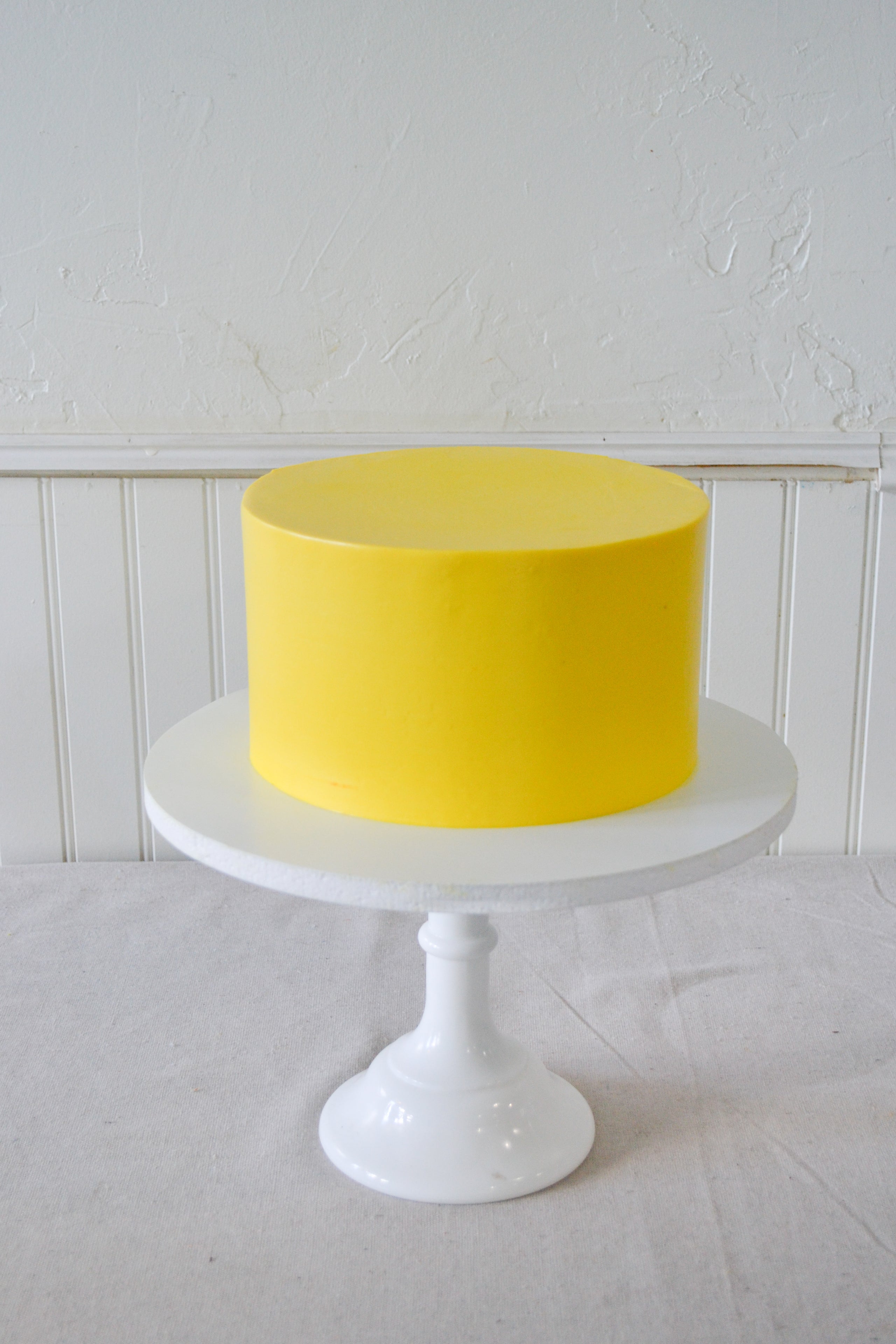 Mono Colored Cake | The SweetSide